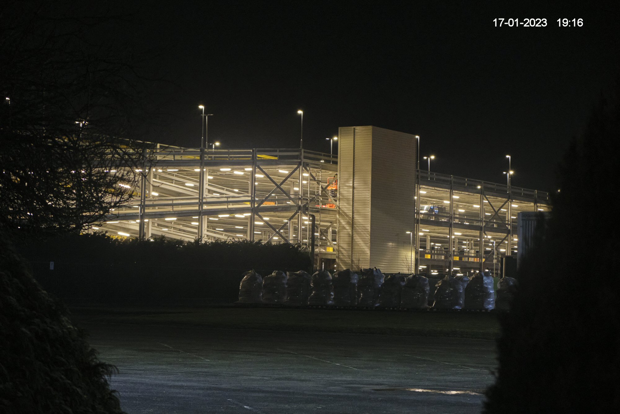 Energy wastage continues at the Amazon site – Havant Civic Society